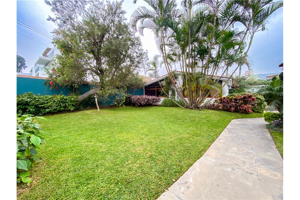 Residential - House - Santiago De Surco, Lima - Peru - 1002459006-7 ...