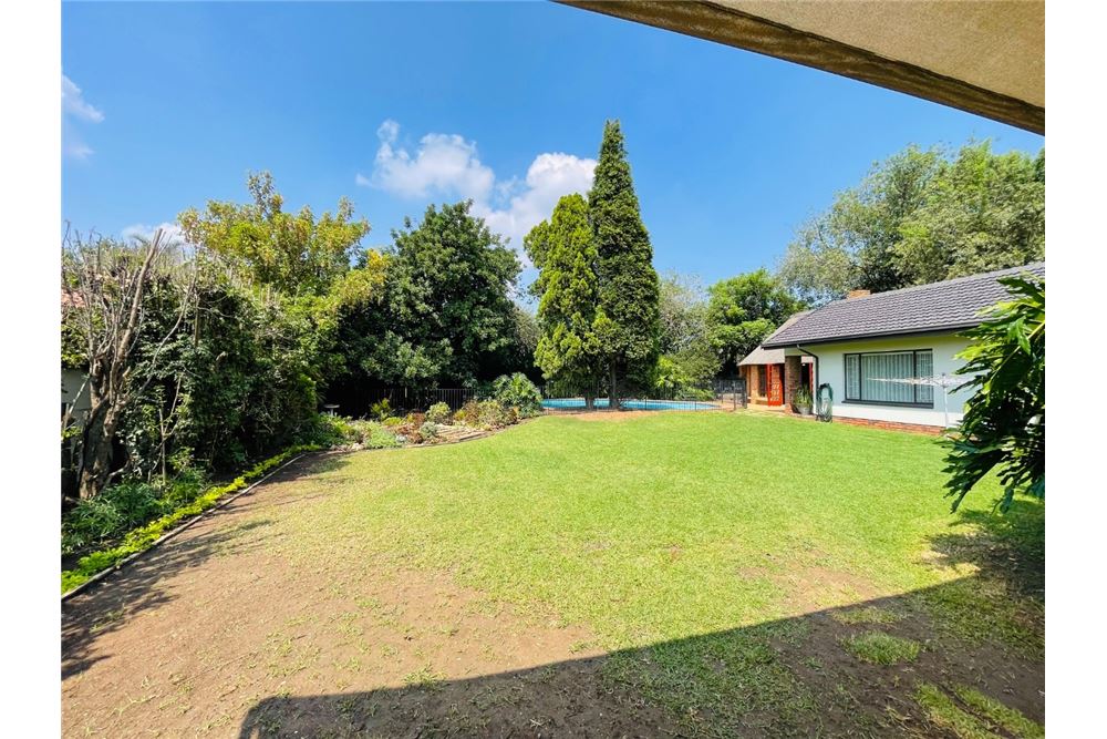 Residential - House - Brackenhurst, Gauteng - South Africa - 1031421096 ...