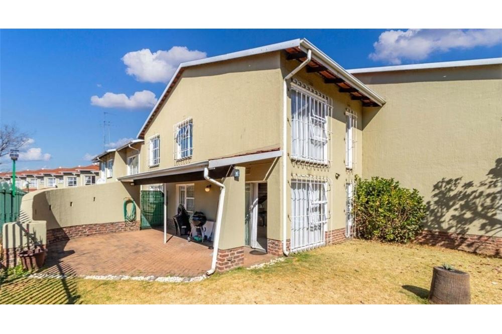 Residential - House - Farrarmere, Gauteng - South Africa - 1031377045 ...