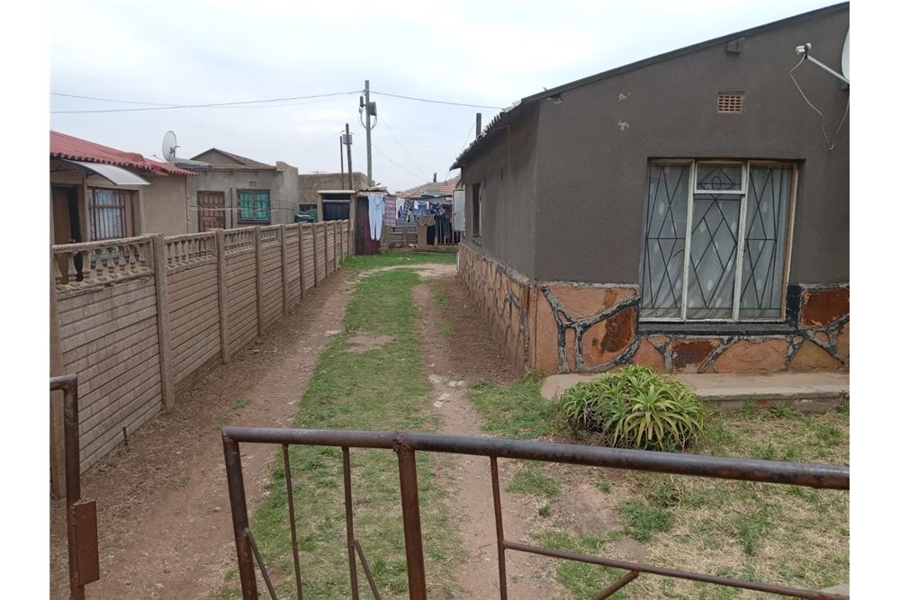 Residential - House - Wattville, Gauteng - South Africa - 1031459090-6 ...