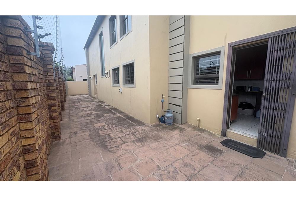 Residential - House - Beyers Park, Gauteng - South Africa - 1031499058 ...