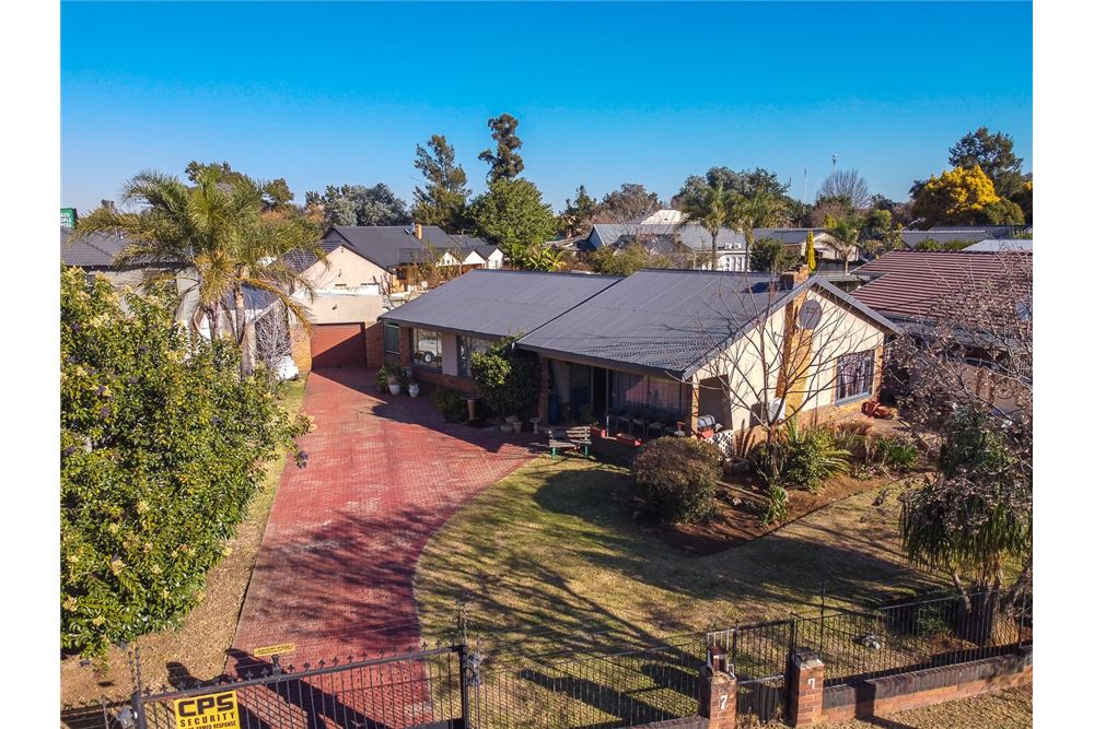 Residential - House - Randhart, Gauteng - South Africa - 1031379071-62 ...