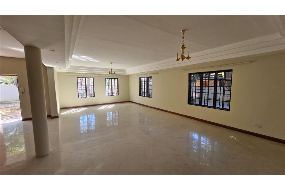 Wohnung - Haus - Block 8, South-East District - Botswana - 1034001017 ...