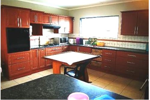Residential - House - Walvis Bay Central, Erongo - Namibia - 1035004003 ...