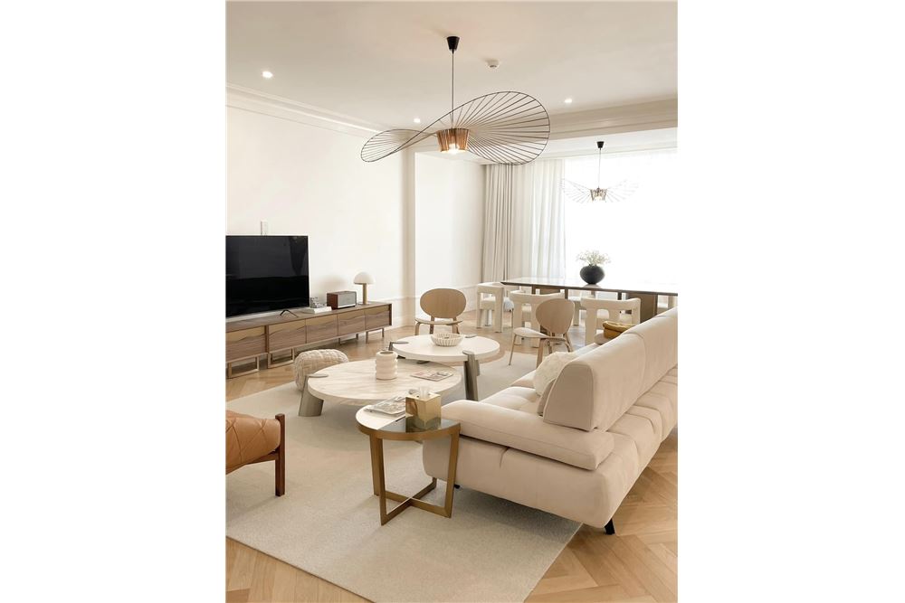 Upper house residence