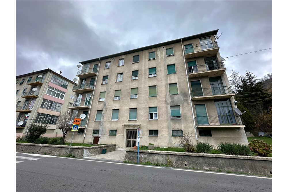 Residential - Condo/Apartment - Cairo Montenotte - Italy - 33831079-8 ...