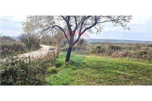 Residential - Plot of Land for Hospitality Development - Benkovac ...