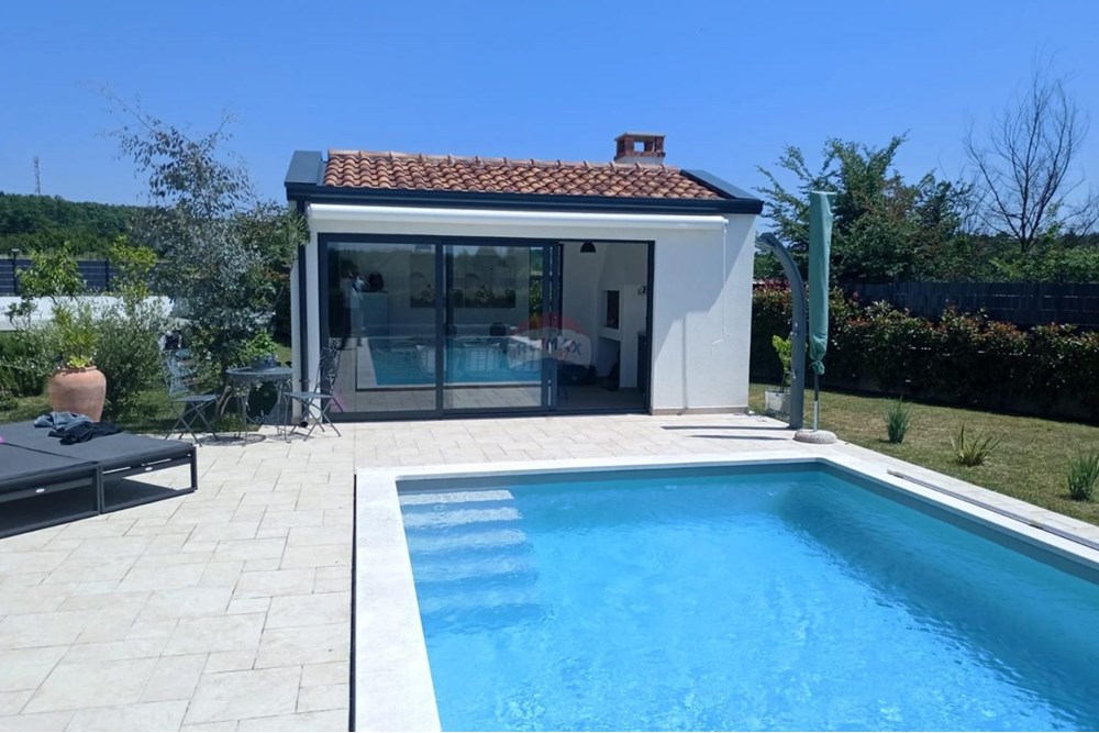 Residential - House - Karojba, Croatia - HR - 300391028-413 , RE/MAX ...