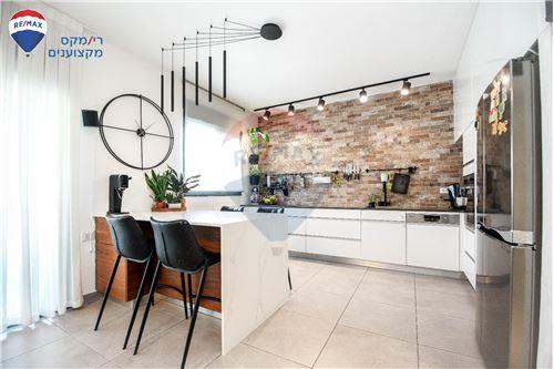 Residential - Condo/Apartment - OR AQIVA, Israel - HE - 51181011-88 ...