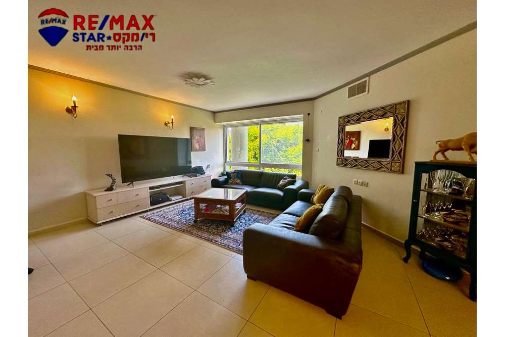 Residential - Condo/Apartment - Herzliya, Israel - HE - 830721135-4 ...