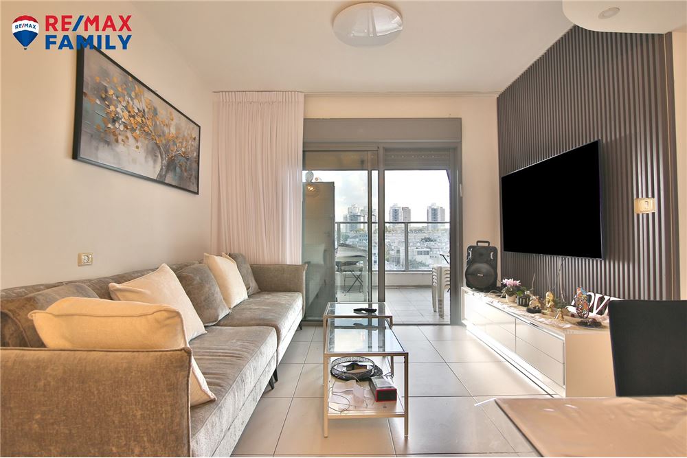 Residential - Condo/Apartment - Kiryat YAM, Israel - HE - 51041047-114 ...