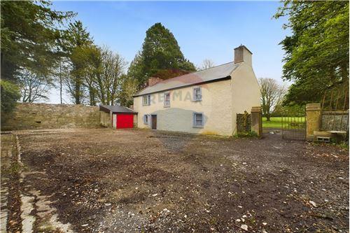 Residential - Detached - Castlerea, Roscommon - IE - 990281002-69 , RE ...